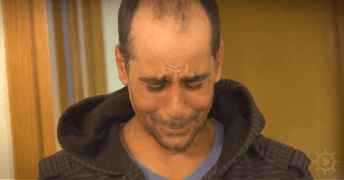 Homeless man finds $10k check and returns it to owner, she comes back ...
