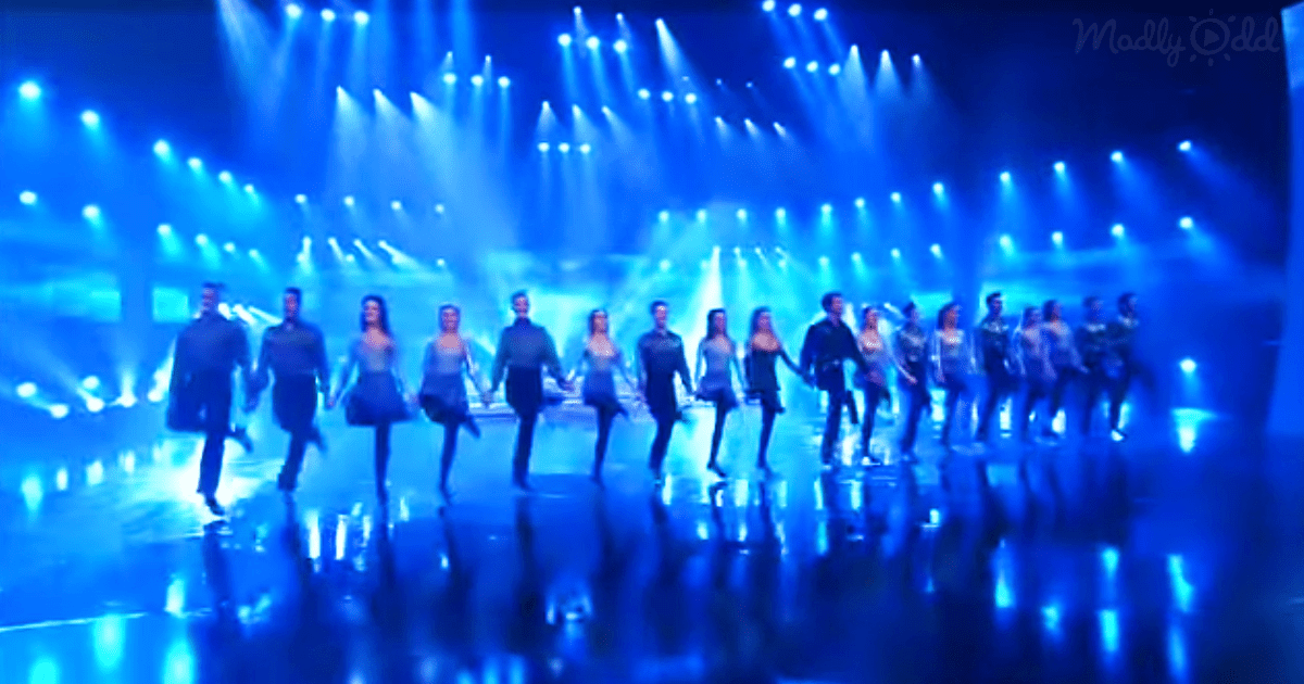 9 Men Line Up On Stage To Perform A Spectacular Irish Dance & Drum ...