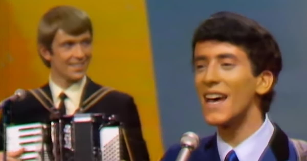 Gary Lewis & The Playboys perform ‘Sure Gonna Miss Her’ on ‘The Ed ...