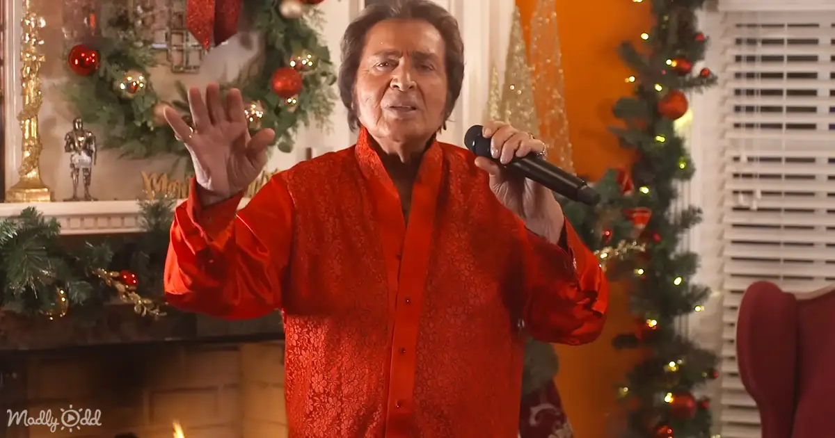 Engelbert Humperdinck Takes You Back Streaming Winter Wonderland From ...